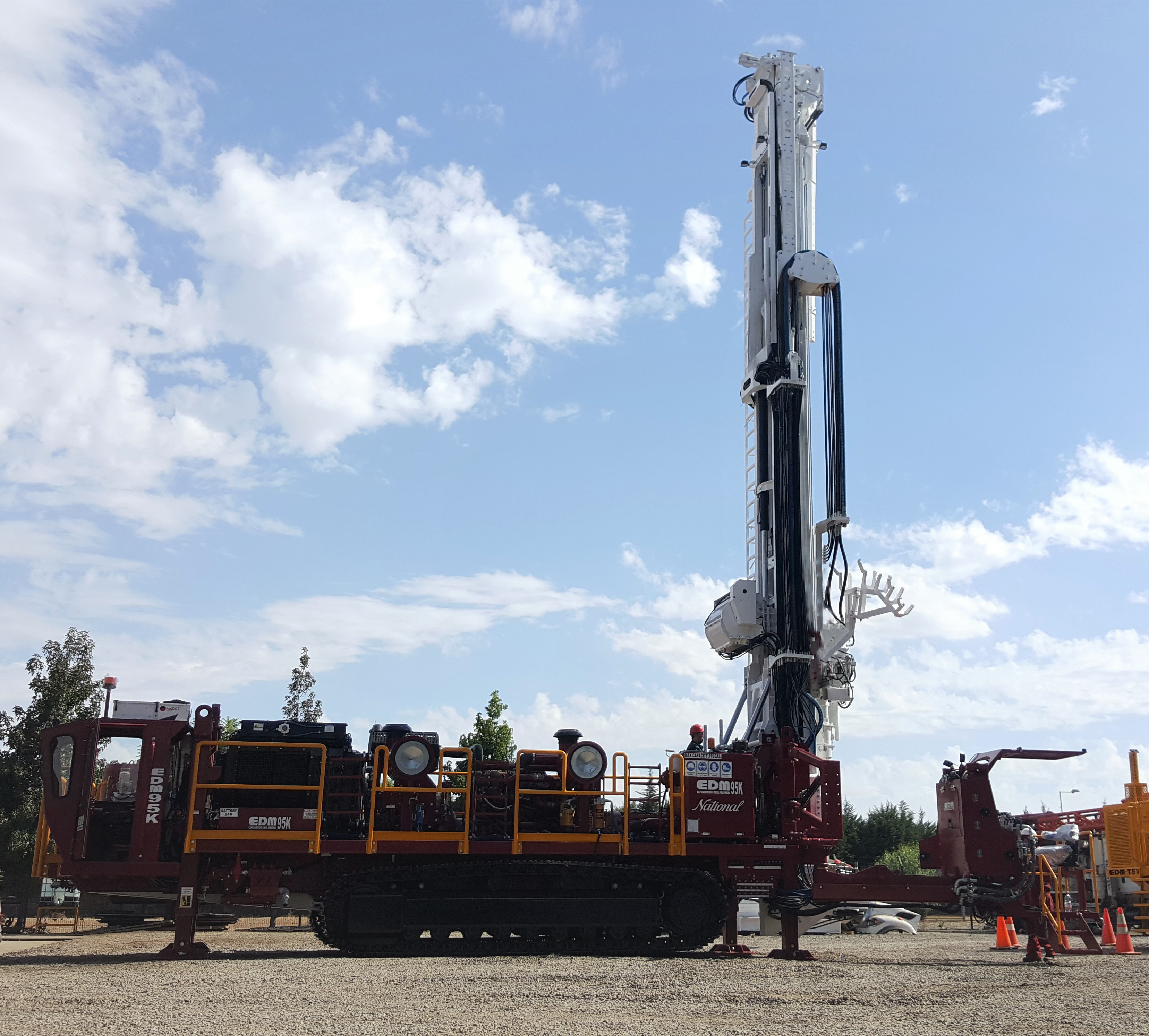 EDM1500 HP HELIPORTABLE DIAMOND / MULTIPURPOSE DRILL RIG | EDM ...